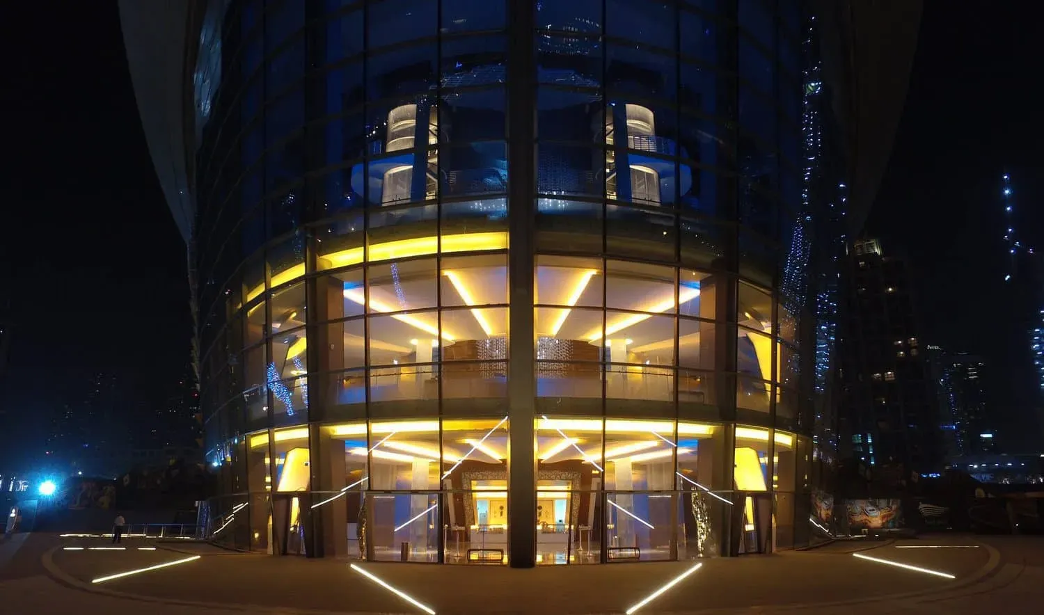 Dubai Opera. Promenade - Dubai