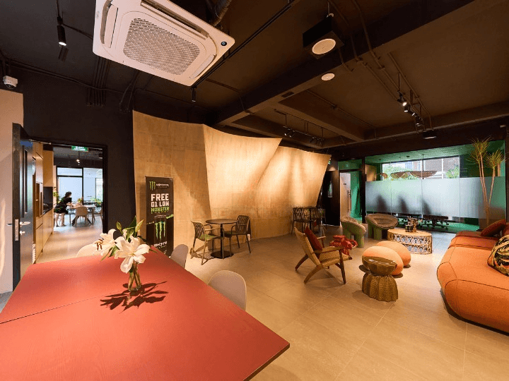Warm Wood Lounge With Plywood Partitions for Workshops